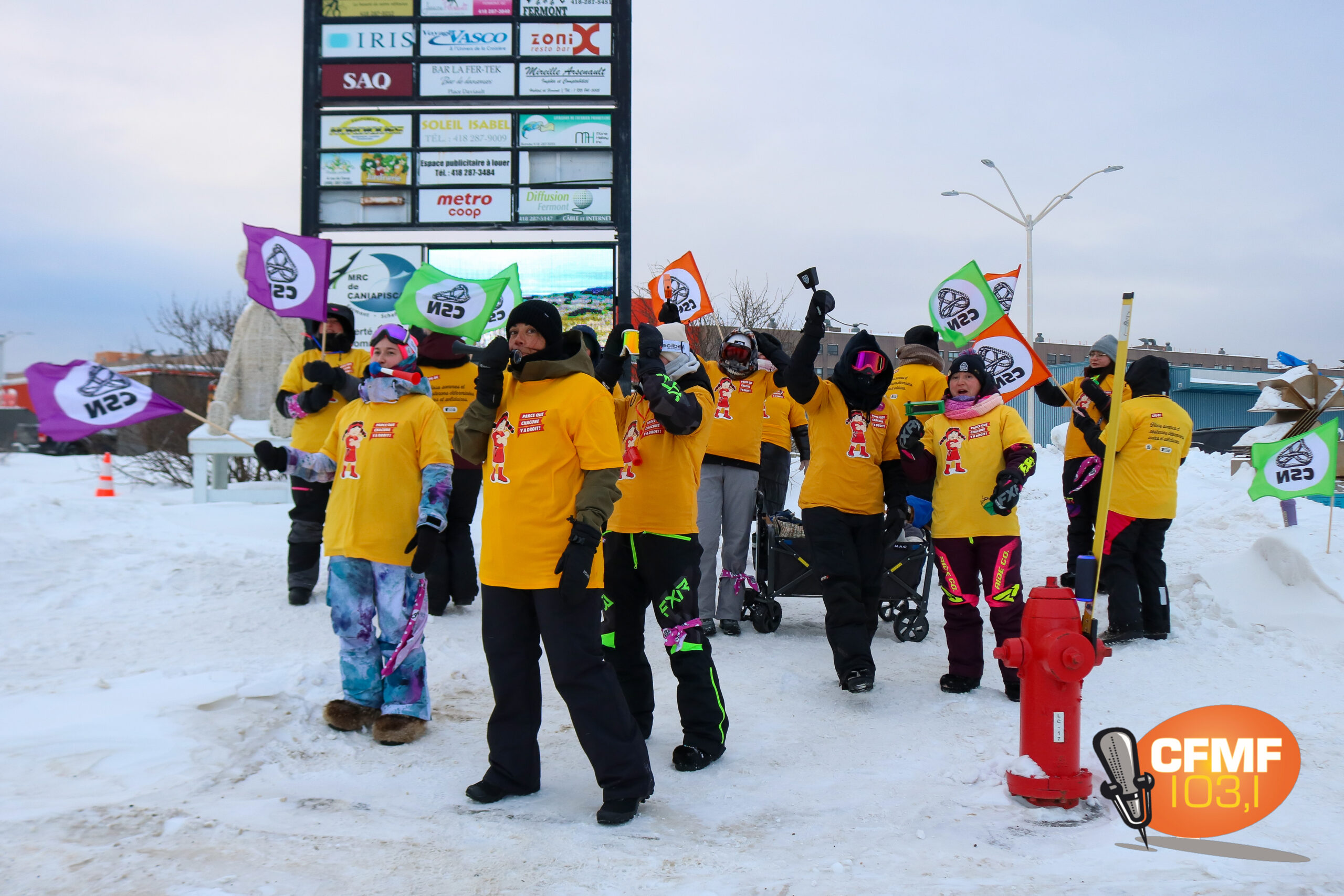 Les éducatrices en CPE manifestent pour leurs conditions de travail - CFMF